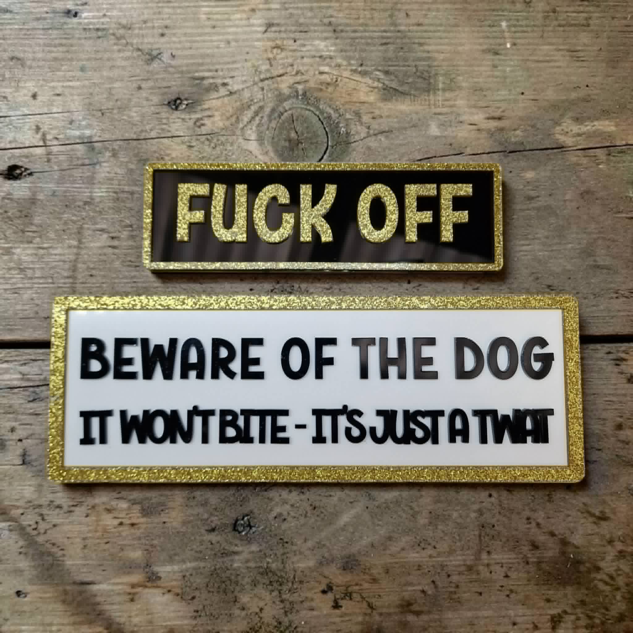 Rectangle plaque with front edge and text